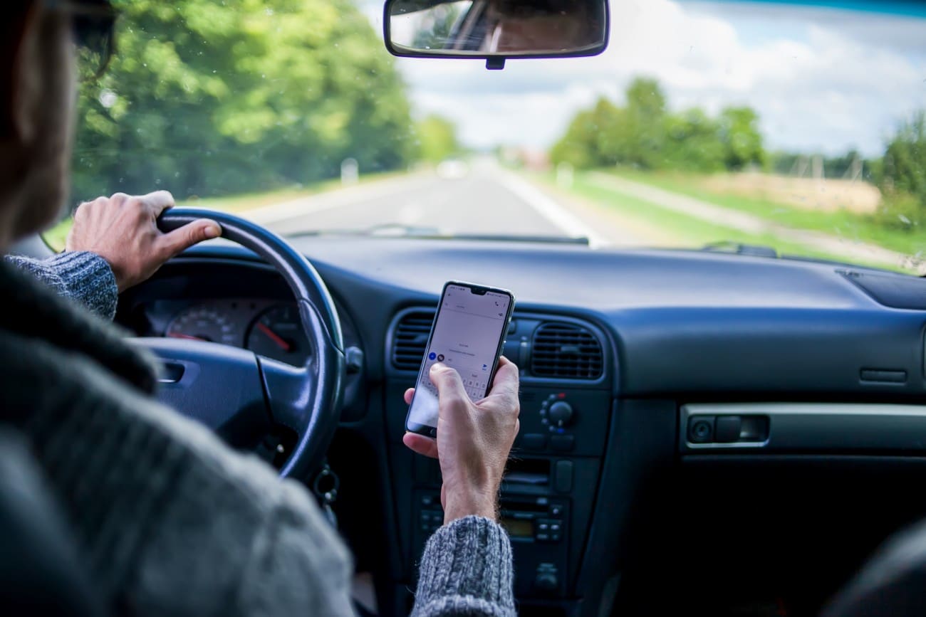 How Can You Find Out if a Driver Was Distracted by a Cell Phone ...